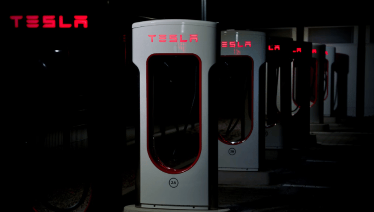 Guide to EV Charging Stations | Vehicle Guides | PLANET LEASING